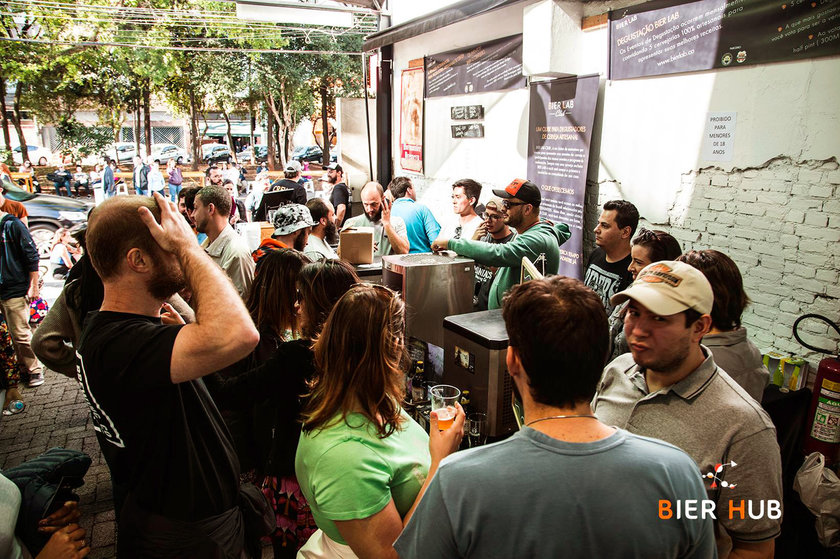 Para os cervejeiros: evento de degustação de cerveja ocupa rooftop do ...