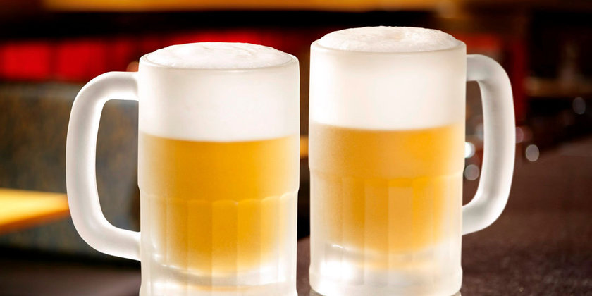 Outback volta a presentear clientes com a sua famosa caneca de chopp