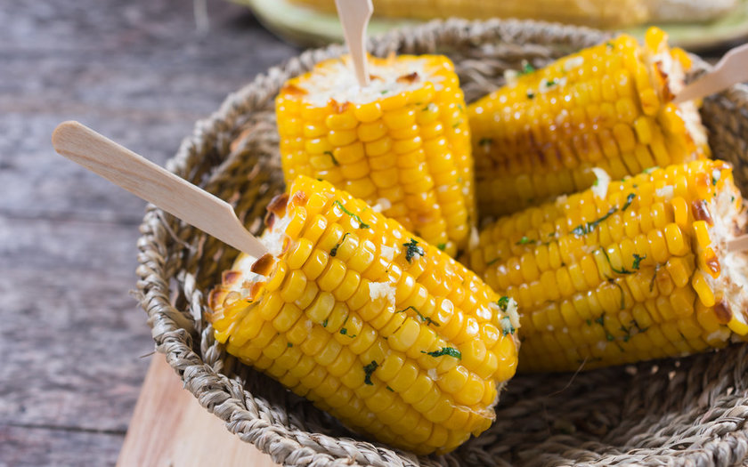 10 receitas salgadas e doces com milho - Guia da Semana