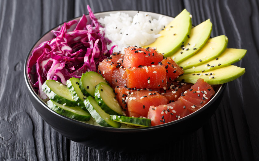 Confira onde comer Poke em SP, prato havaiano que é tendência gastronômica