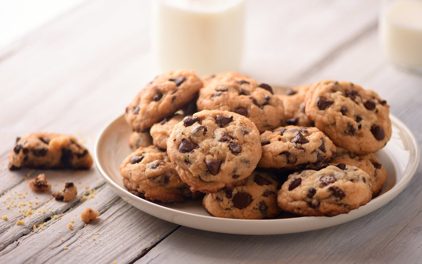 Receita: aprenda a fazer cookies com gotas de chocolate
