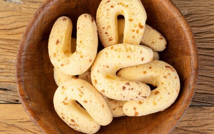 Receita de chipa é saborosa e fácil de fazer; confira o passo a passo!