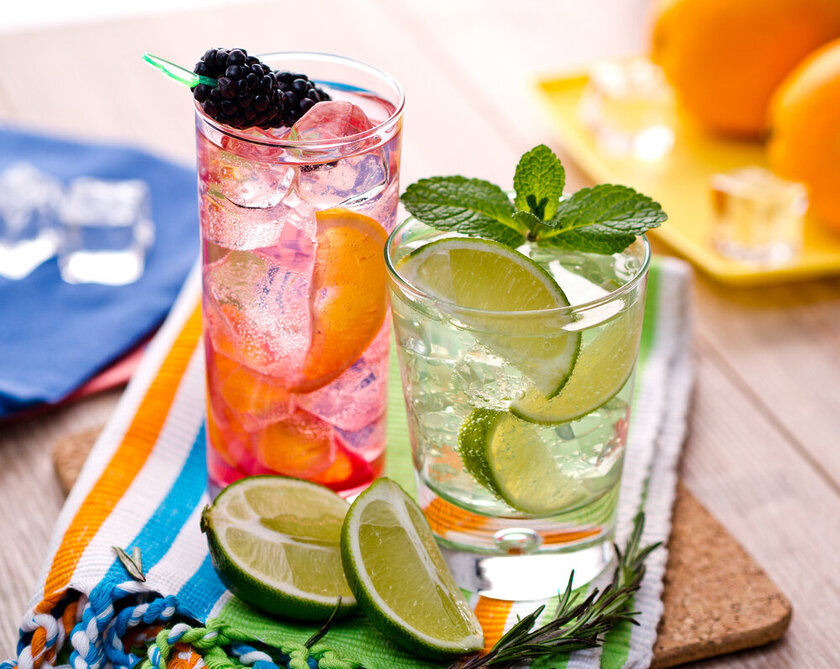 5 receitas de drinks refrescantes para o Carnaval 2023