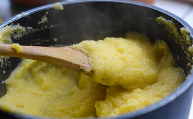 Receita: Polenta Mole Simples com Ragu de Carne