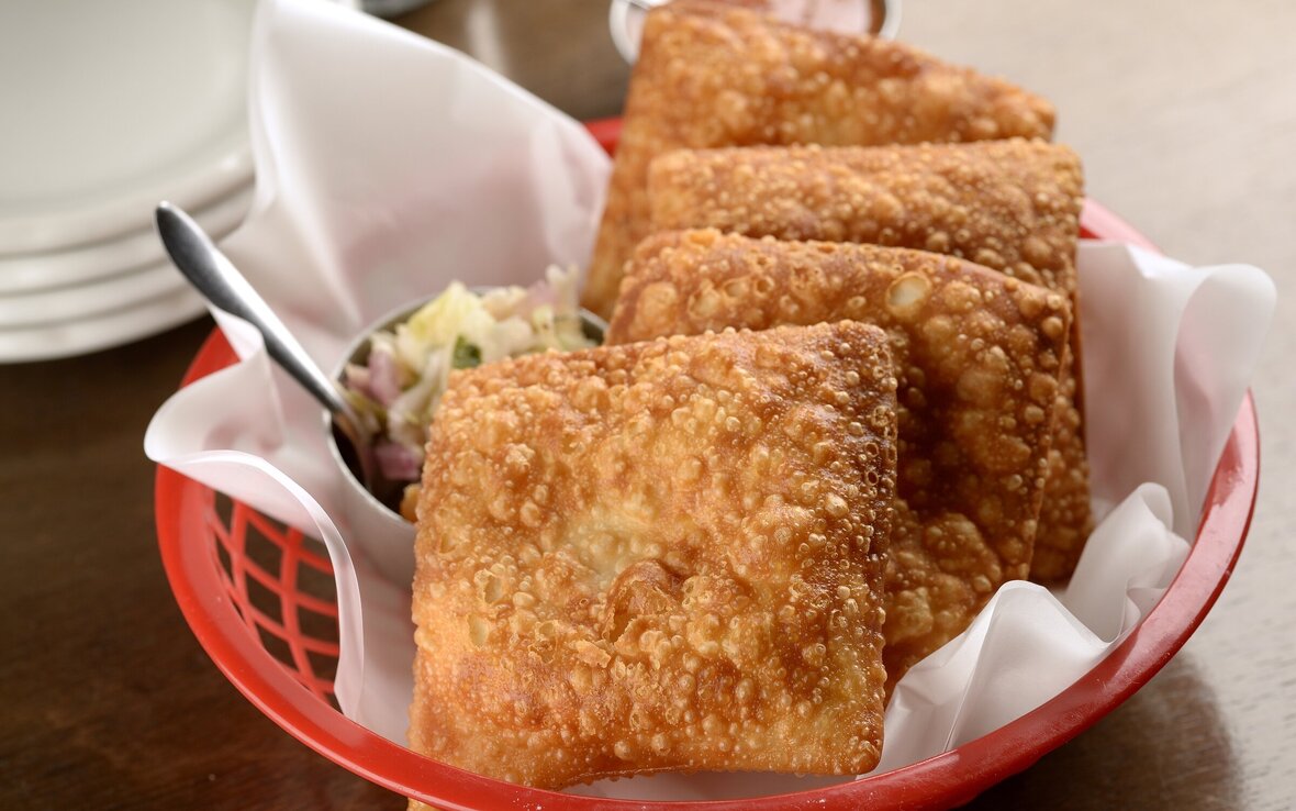 27 lugares para pedir boas porções de pastel em São Paulo