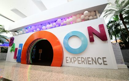 Com 5 mil balões, Balloon Experience chega a São Paulo com cenários ...