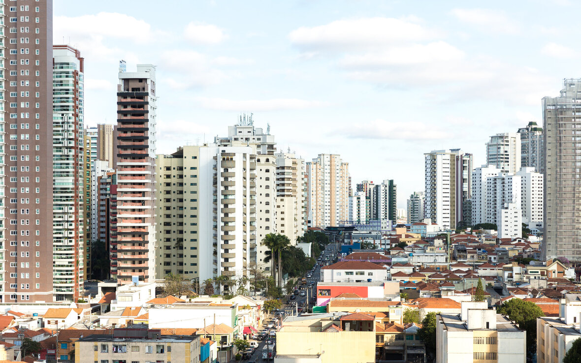 10 ruas icônicas (e cheias de entretenimento) que você precisa conhecer ...