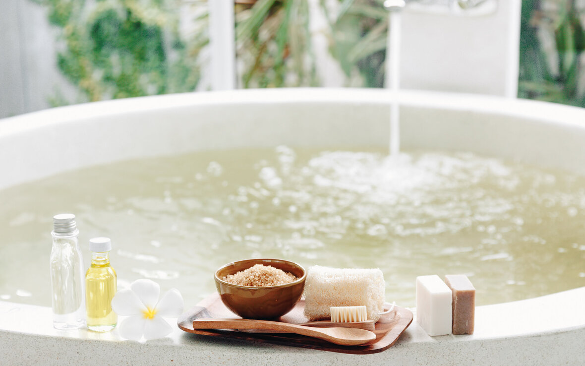 10 banhos energizantes que você precisa incluir na sua rotina