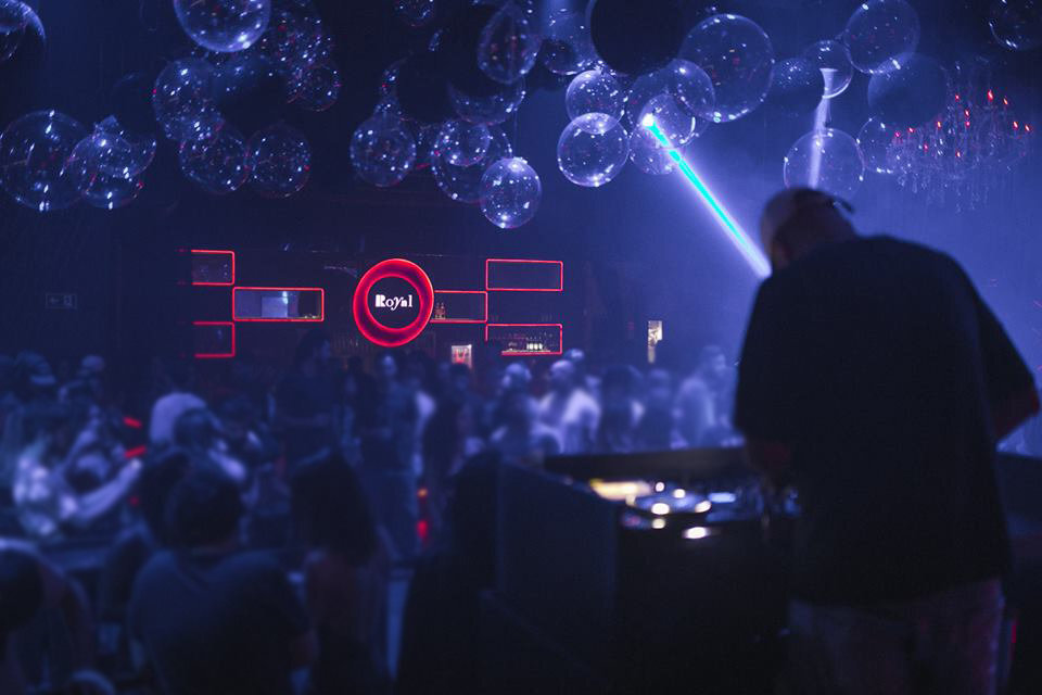 10 baladas na Vila Olímpia para você curtir a noite paulistana