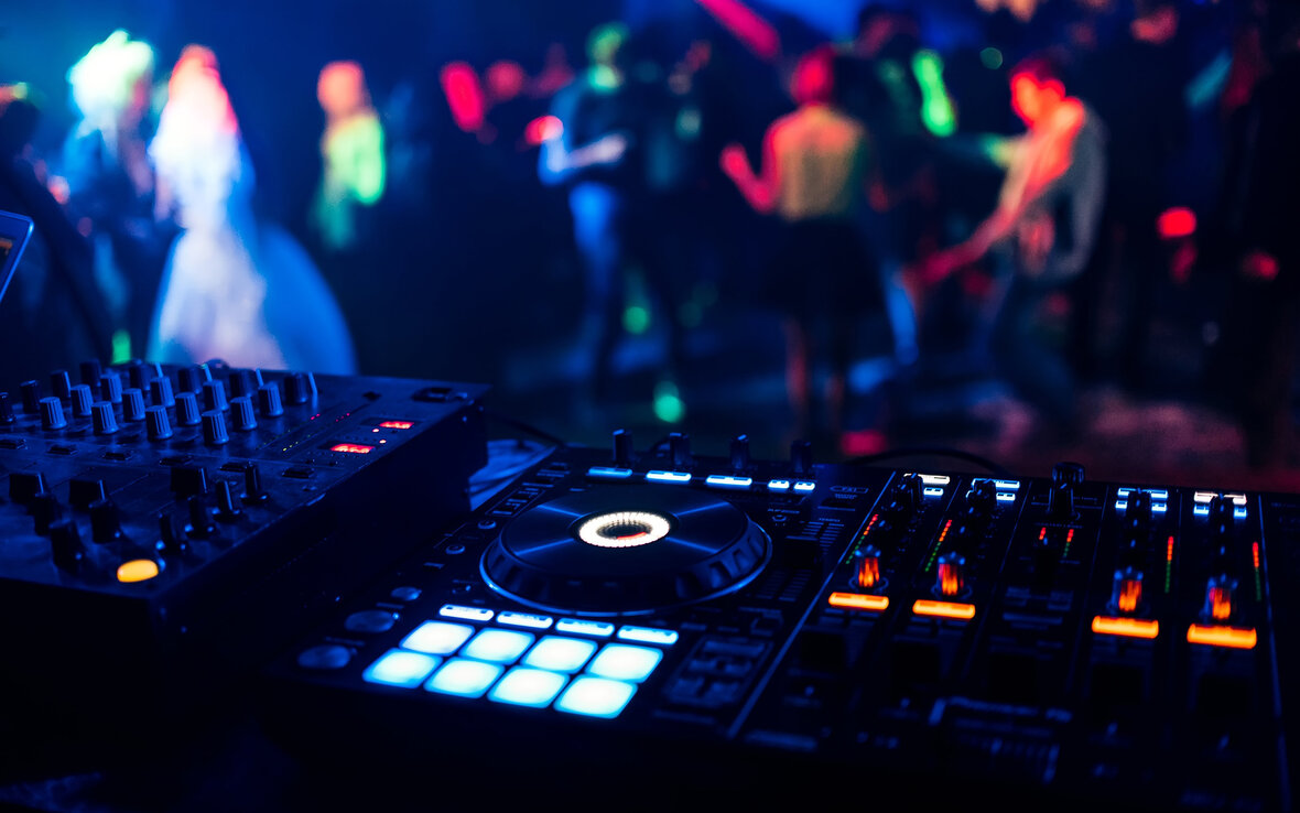 10 baladas na Vila Olímpia para você curtir a noite paulistana