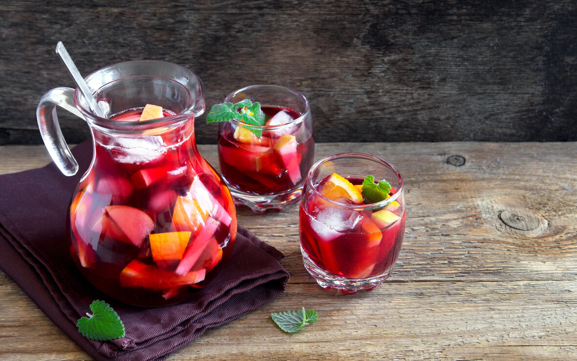 15 drinks refrescantes com limão que vão te surpreender