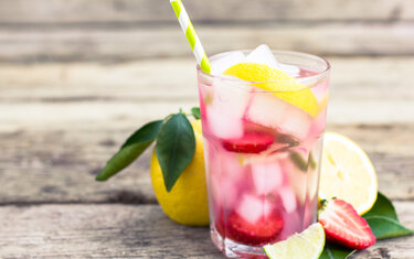 Como fazer uma deliciosa e refrescante Pink Lemonade