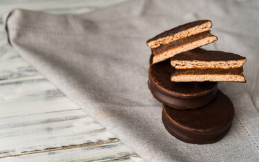Alfajor caseiro é delicioso e fácil de fazer; veja a receita