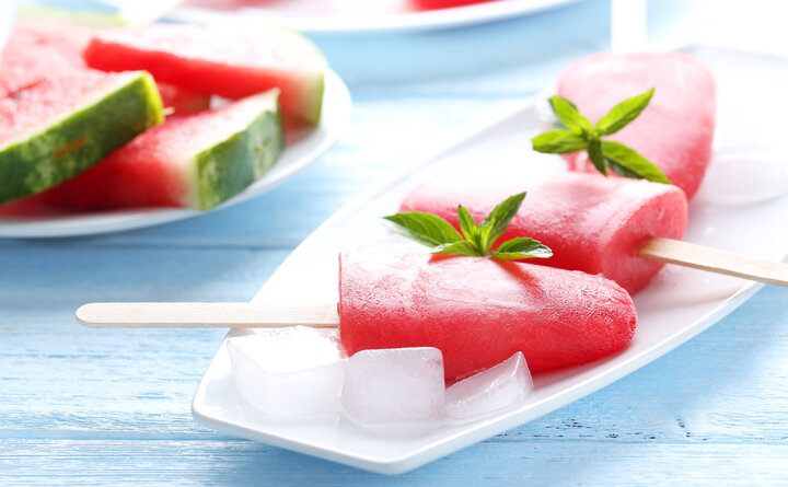 12 receitas de picolé para fazer em casa e se refrescar nos dias quentes