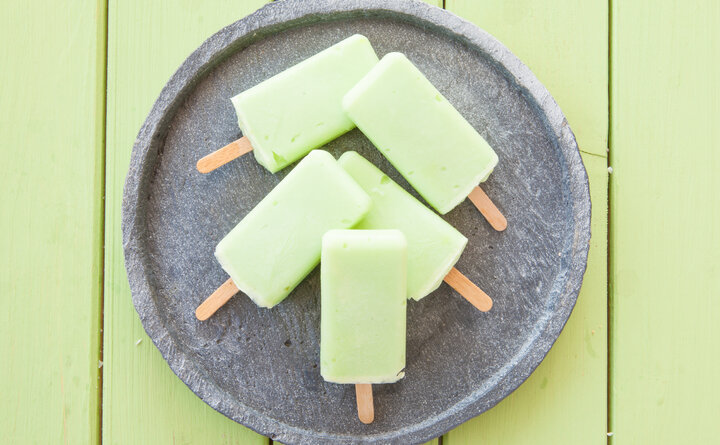 12 receitas de picolé para fazer em casa e se refrescar nos dias quentes