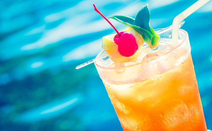 10 receitas de bebidas que são a cara do Carnaval