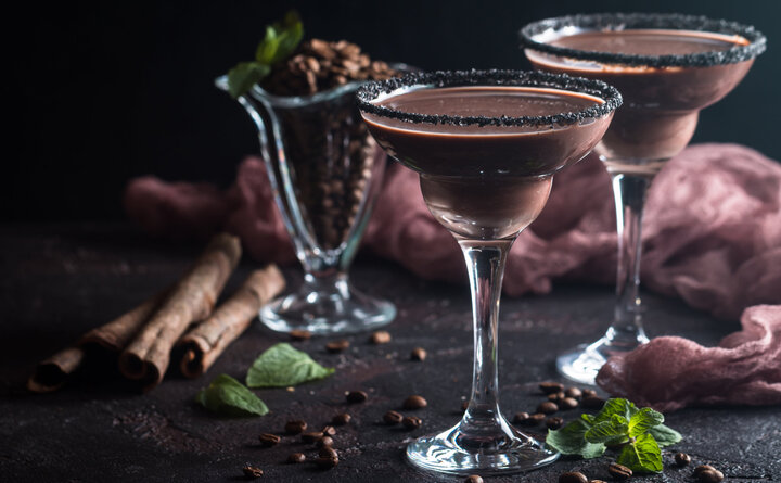 8 receitas de licores para fazer em casa