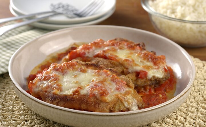 Receita: aprenda a fazer a clássica parmegiana de carne