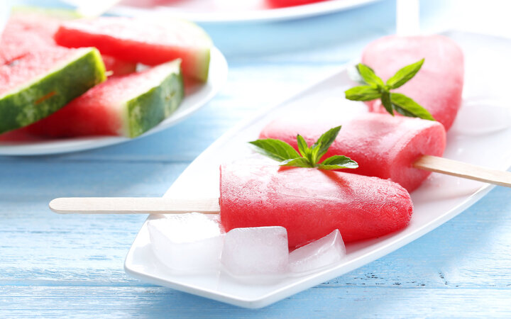 12 receitas de picolé para fazer em casa e se refrescar nos dias quentes
