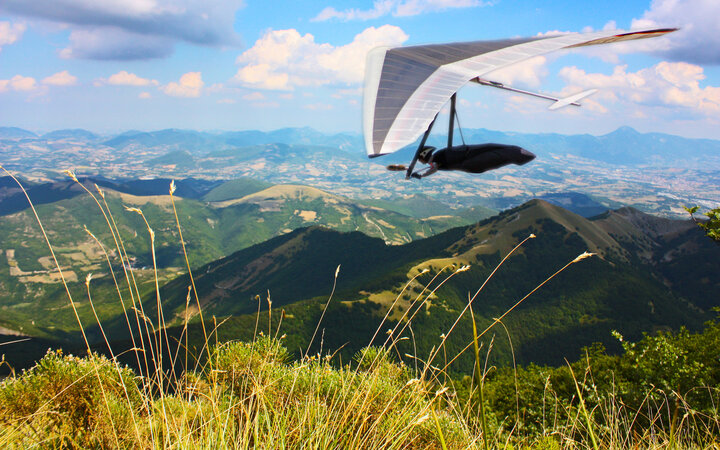 Conheça 5 destinos no Brasil perfeitos para voar de asa delta