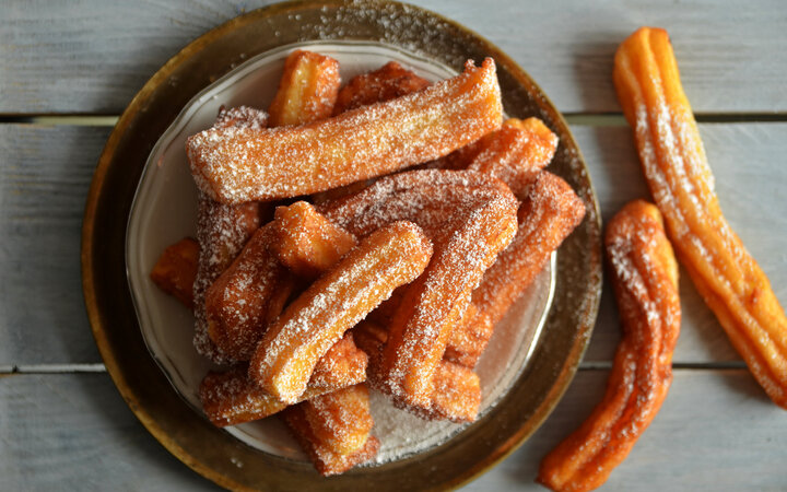 Churros de pão vai te surpreender pelo sabor; veja a receita!