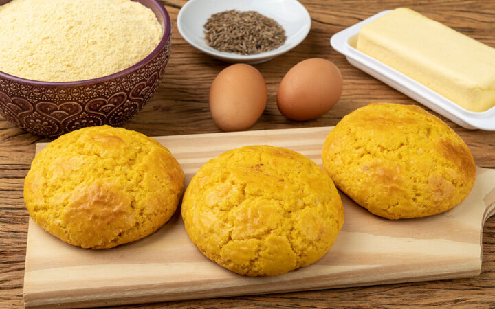 Receita: Broa De Fubá Tradicional fofinha e simples de fazer!