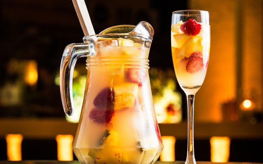 11 drinks com frutas que são a cara do verão e você precisa experimentar
