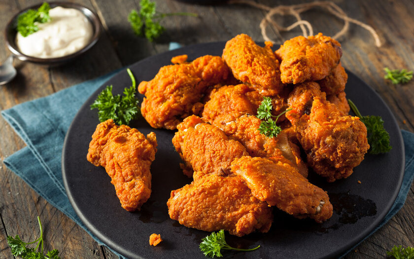 Como fazer frango frito crocante em casa