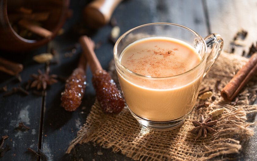 Aprenda a fazer Chai, chá indiano perfeito para os dias frios do inverno