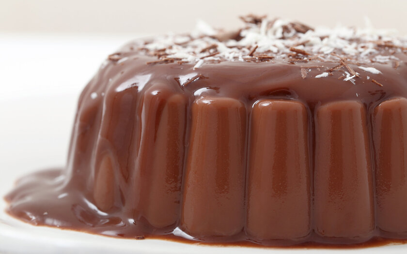 Como fazer um saboroso pudim de chocolate