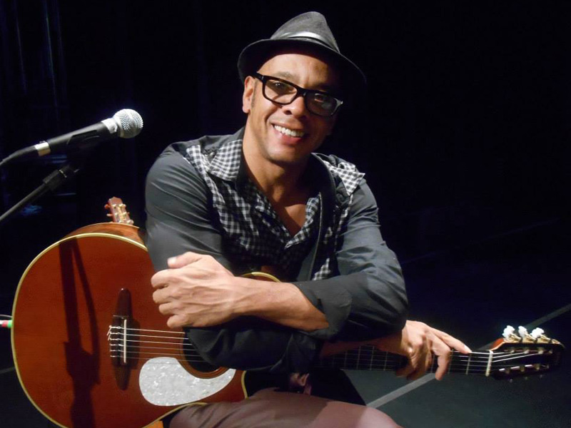 Vander Lee - Teatro Bradesco - terça-feira 21-10-2014 - Guia da Semana